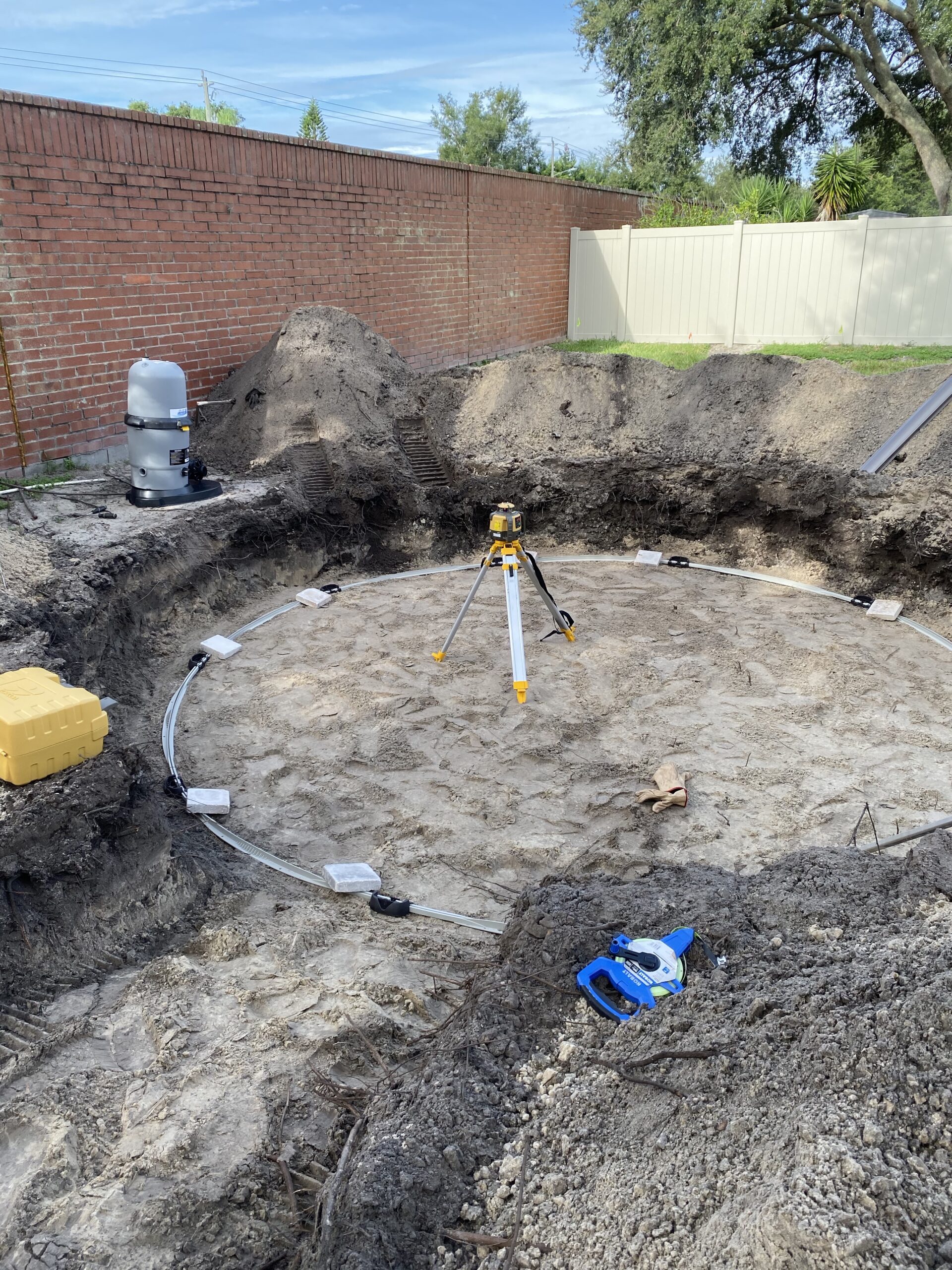 I have known some really good installers that didn’t use any machinery ...