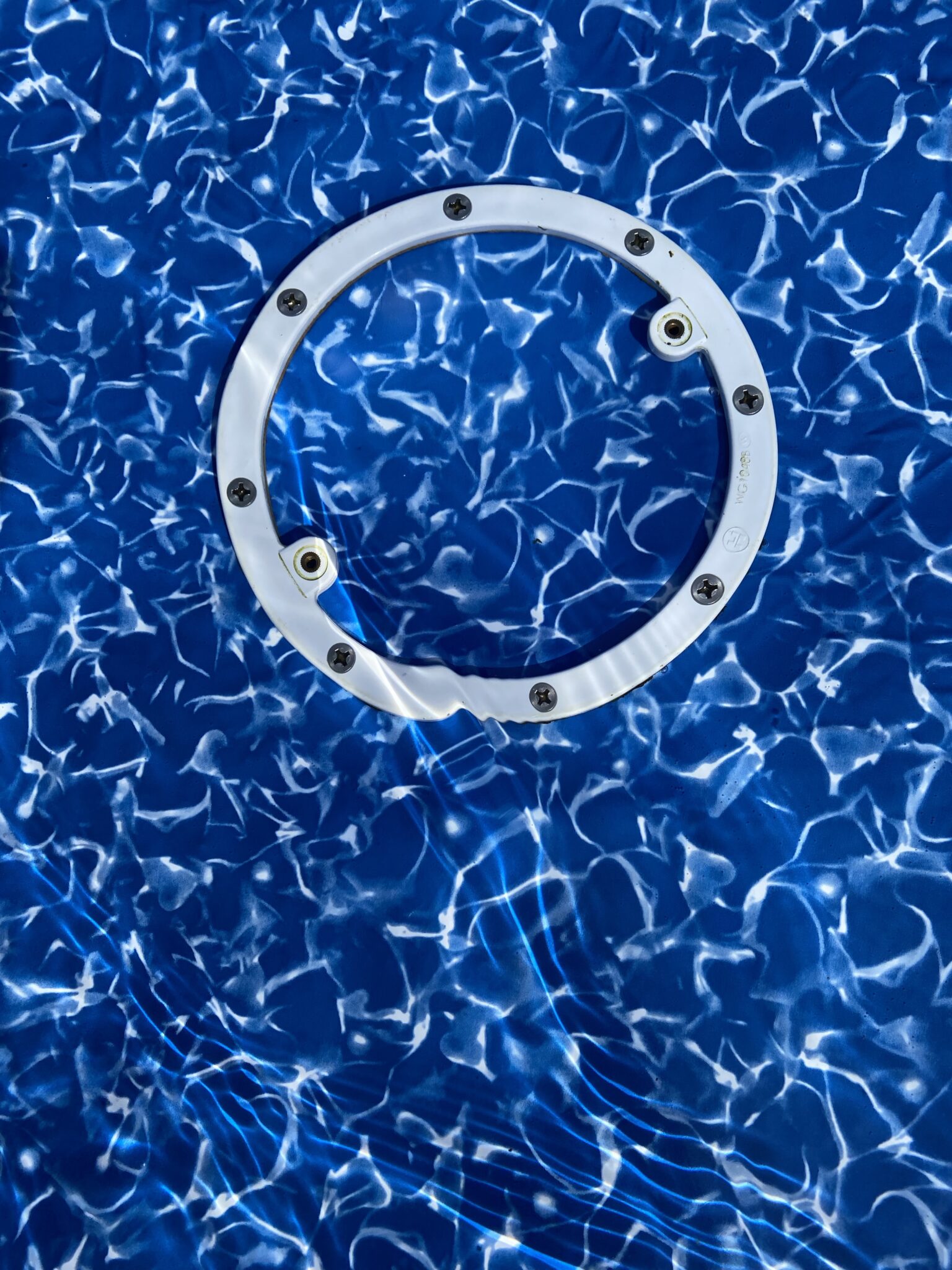 With all eight screws in their respective holes, you can now tighten ...